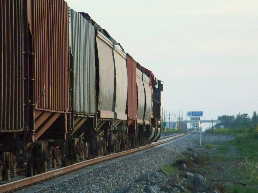 KCS 4006 and KCS 4036 passing CP Rosenberg